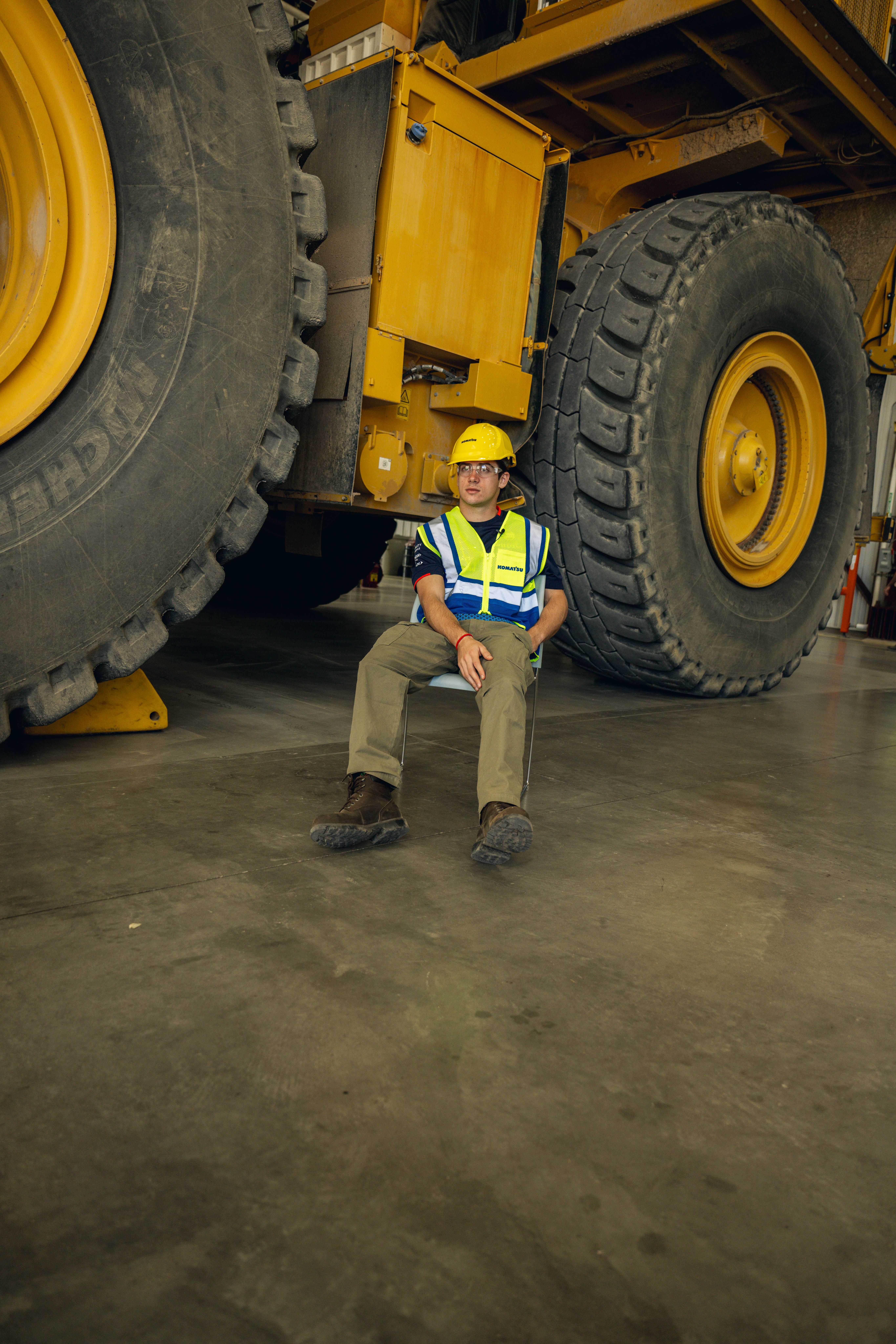 IN PHOTOS: Alex & Franco's Komatsu truck challenge | Atlassian Williams ...