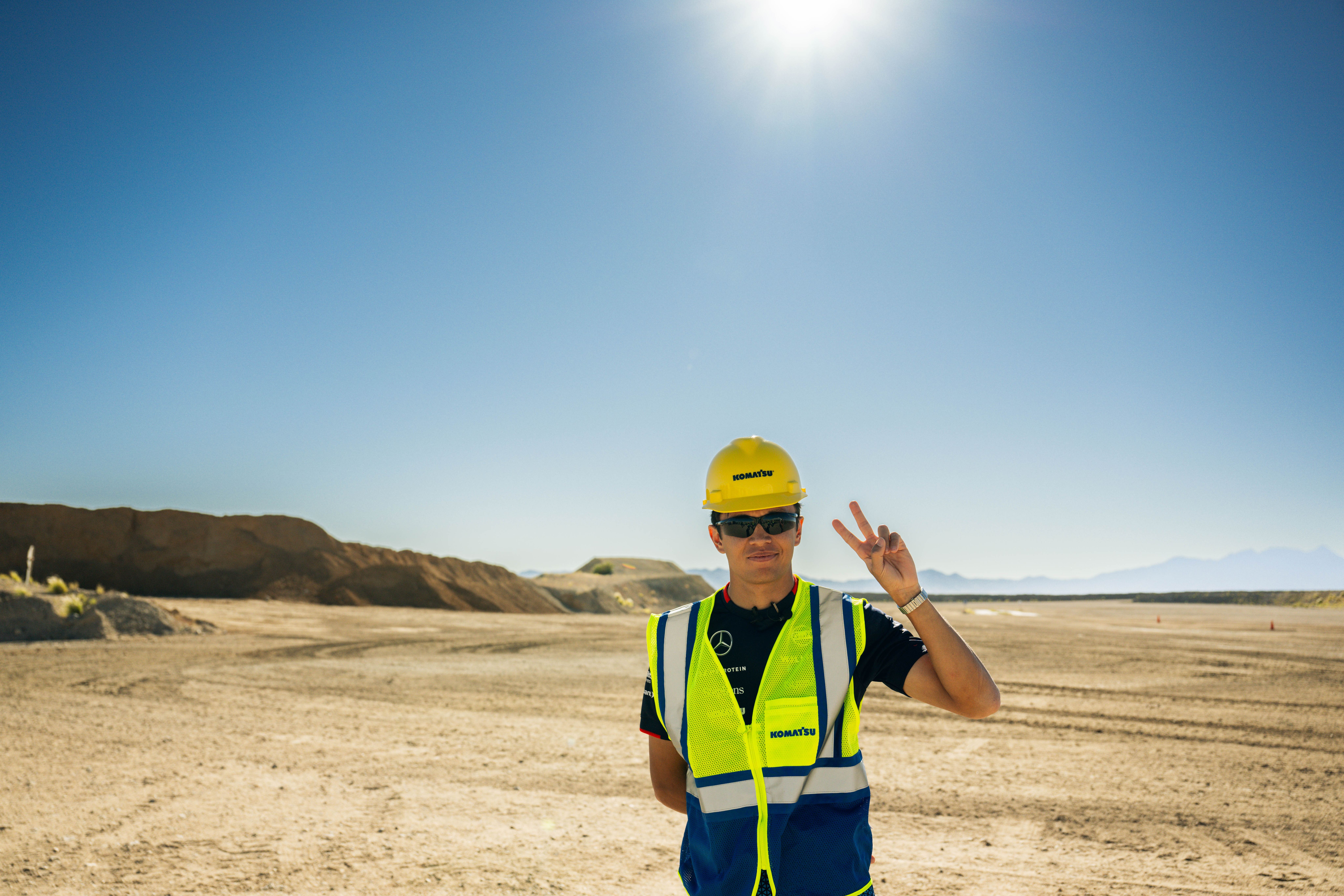 IN PHOTOS: Alex & Franco's Komatsu truck challenge | Atlassian Williams ...