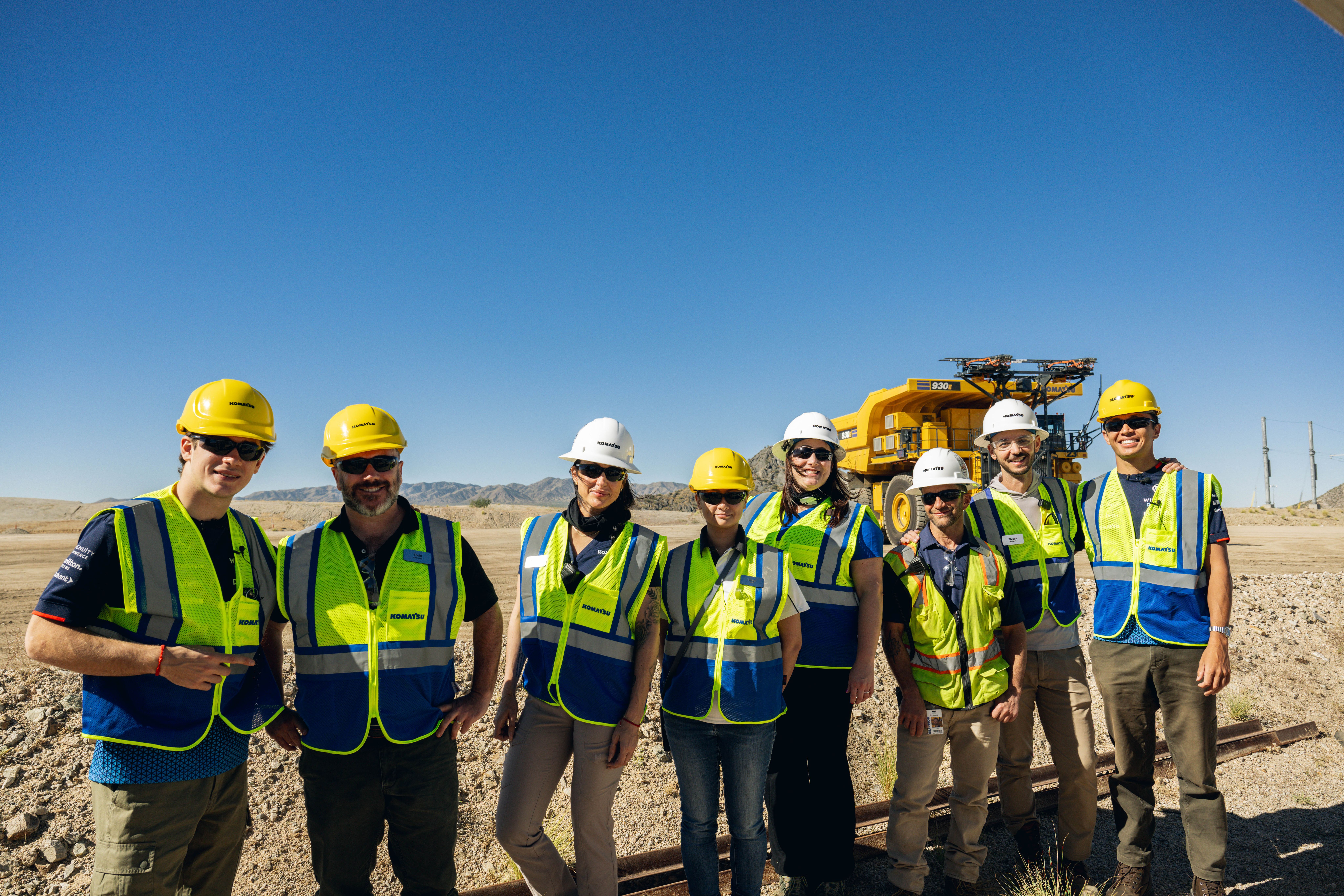 IN PHOTOS: Alex & Franco's Komatsu truck challenge | Atlassian Williams ...