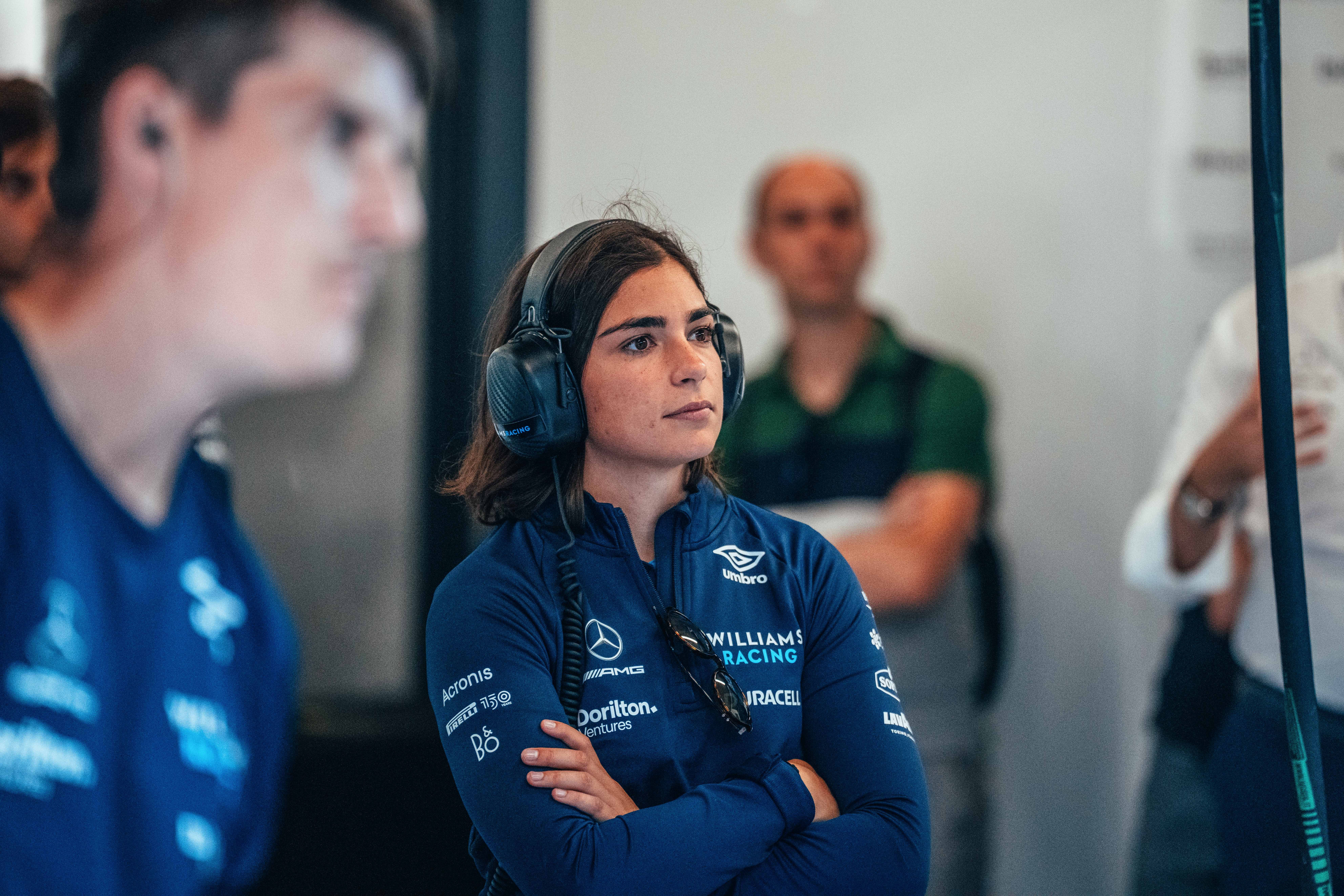 Jamie Chadwick to Continue in Williams Racing Driver Academy For 2023 ...