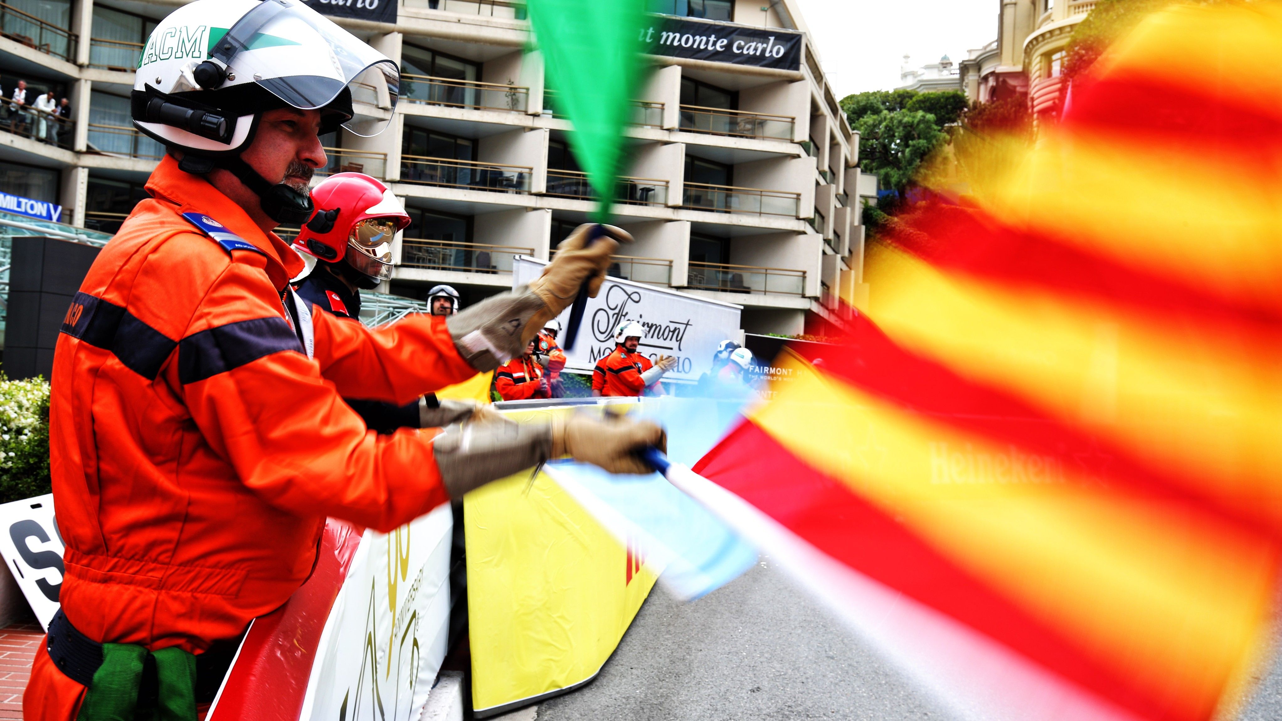 A Beginner's Guide to... The Flags of Formula 1 | Atlassian Williams Racing