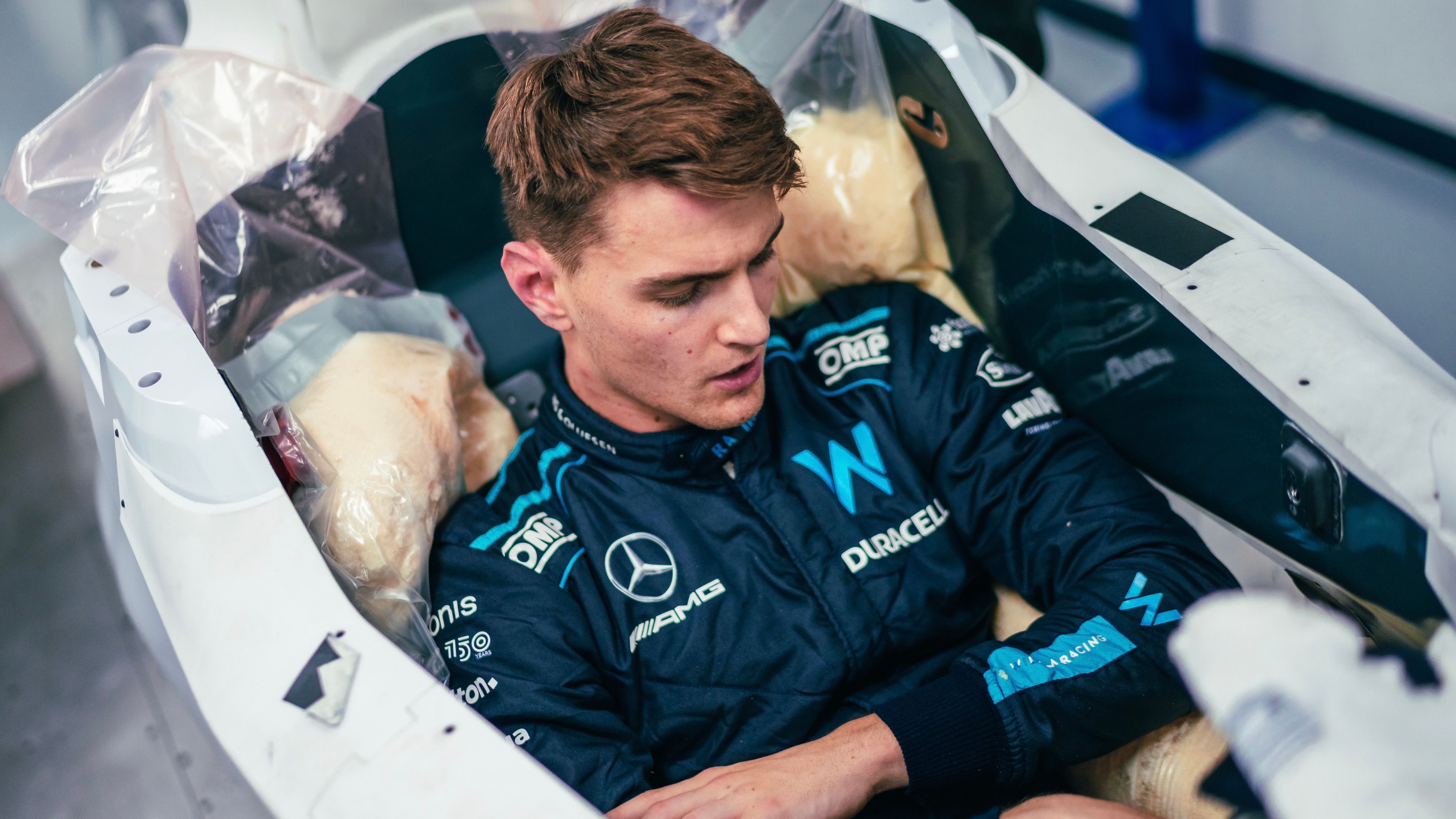 WATCH: Logan's 2023 F1 seat fit | Atlassian Williams Racing